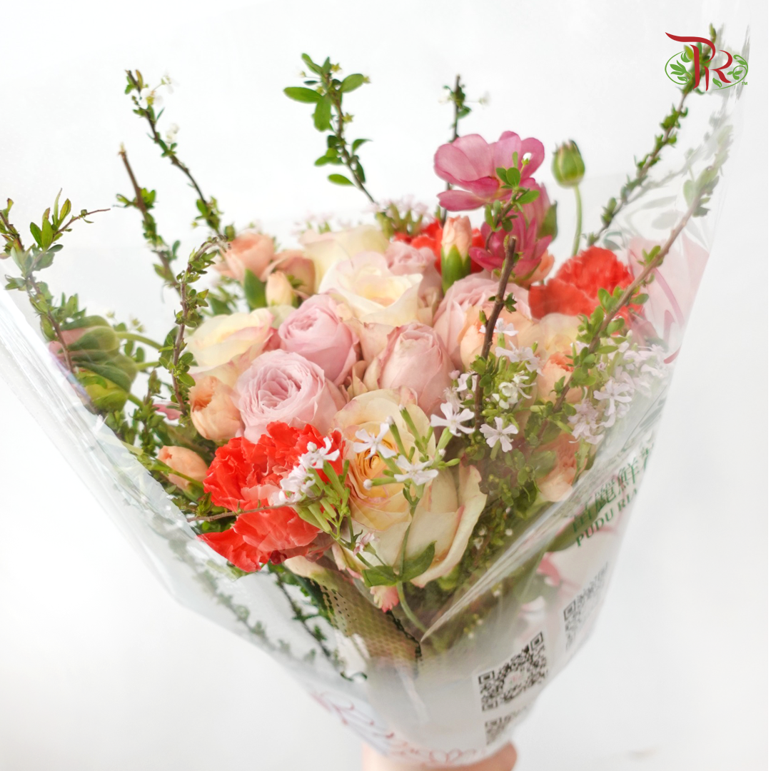 Signature Weekly Flower Bunch -Ivory Blush (Big Bunch) – Pudu Ria Florist
